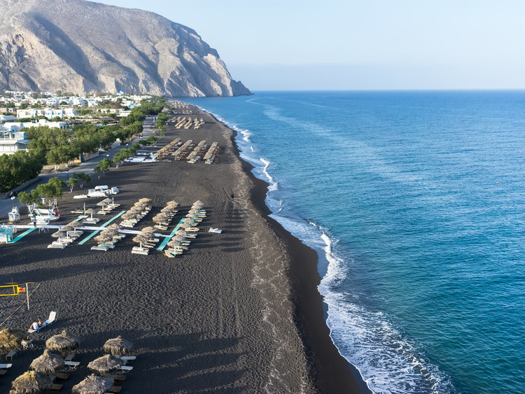 Perissa Beach Santorini | MLV - Santorini Luxury Villas